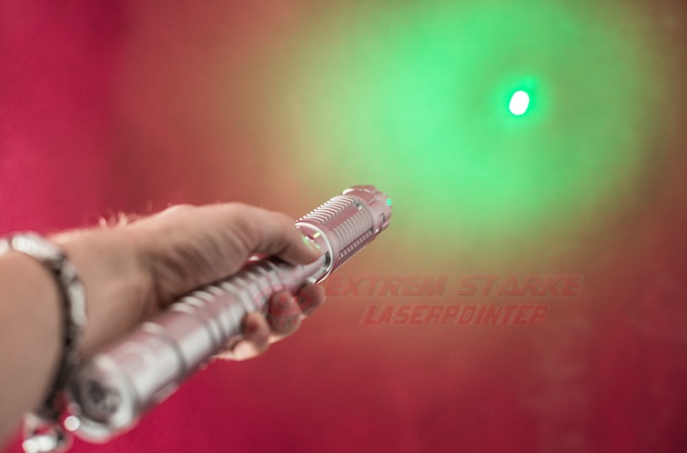 Extrem Laserpointer 15000mW Grün - Extrem Starke Laserpointer